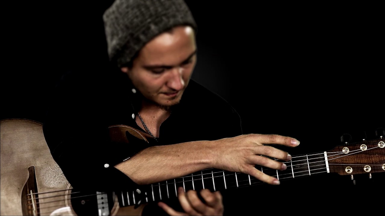 Calum Graham Plays The Nomad - YouTube