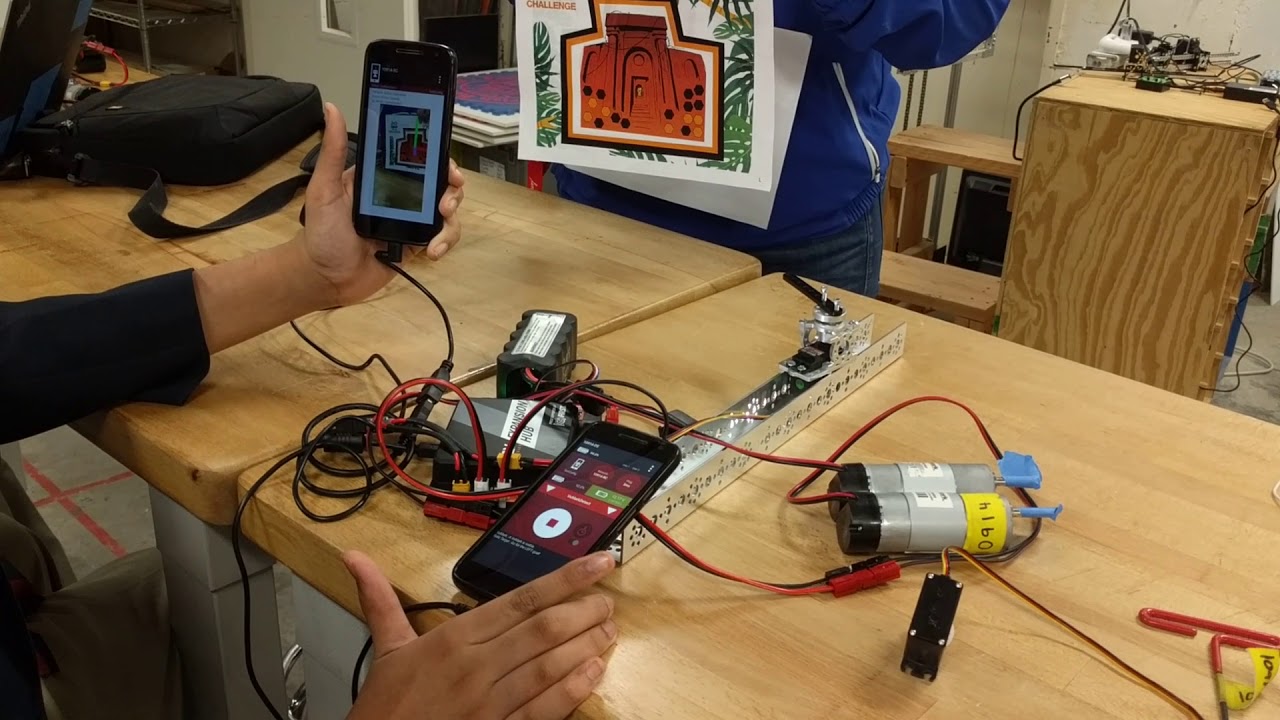 VuMark Servo Test FTC 10914 - YouTube