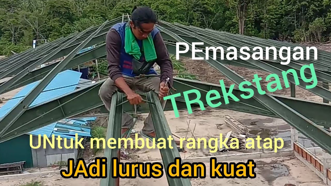 pemasangan trekstang untuk meluruskan cnp rangka atap - YouTube