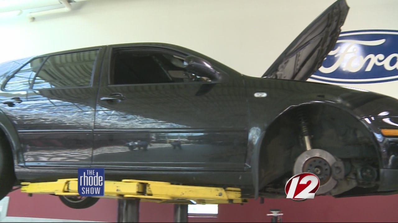 New automotive program at New England Tech - YouTube