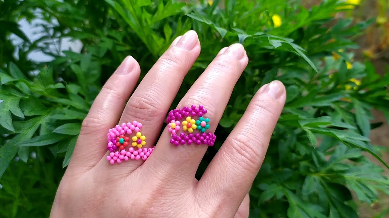 tutorial how to make a beaded ring - YouTube