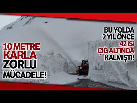 Kar Kalınlığının 10 Metreyi Bulduğu Bahçesaray Yolunda Zorlu Mücadele