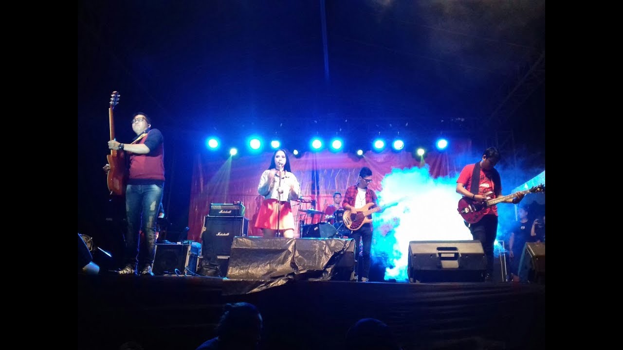 Caramel Band Live Spekta Merah Karawang Petjahhh Abeeezz - YouTube