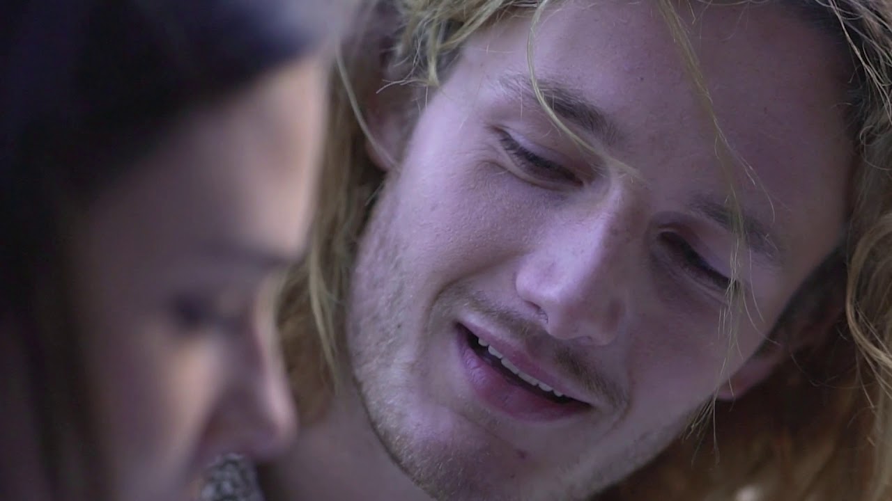 Adventure Girl - Raven Ray (Offical Music Video) - YouTube