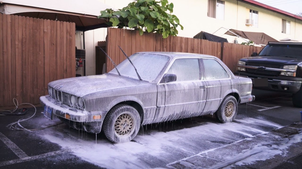 1985 BMW E30 Wash & Talk: Bad Bunny Ticket Prices?? - YouTube