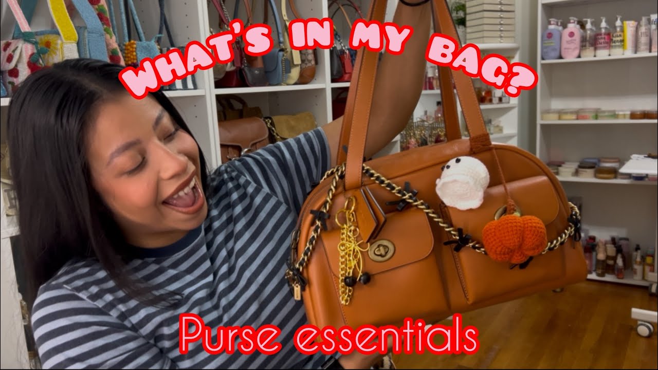 What’s in my bag? Coach Twin TURNLOCK in Toffee 🫶🏽 purse essentials ...