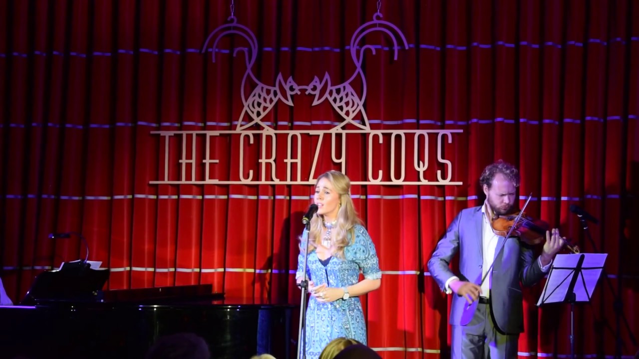 MARIA COYNE sings When You Smile at Daniel and Laura Curtis LIVE - YouTube