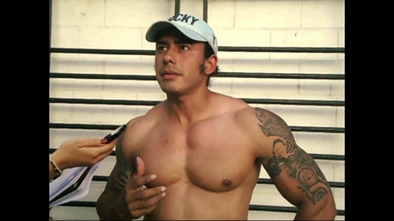 Reportaje a David Herrera fisicoculturista - YouTube