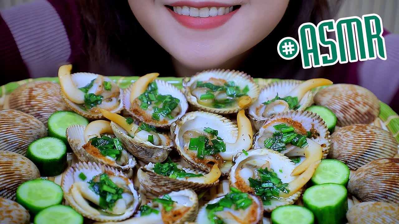 ASMR eating grilled elongate cockle with onion,CHEWY CRUNCHY EATING ...