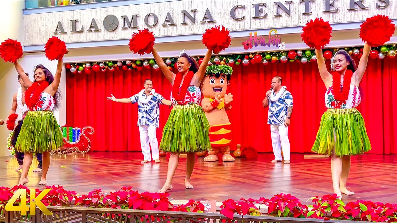 🎅🏻 Hawaiian Santa is a sight to see 🎶 Christmas Island 🎄 Mele ...