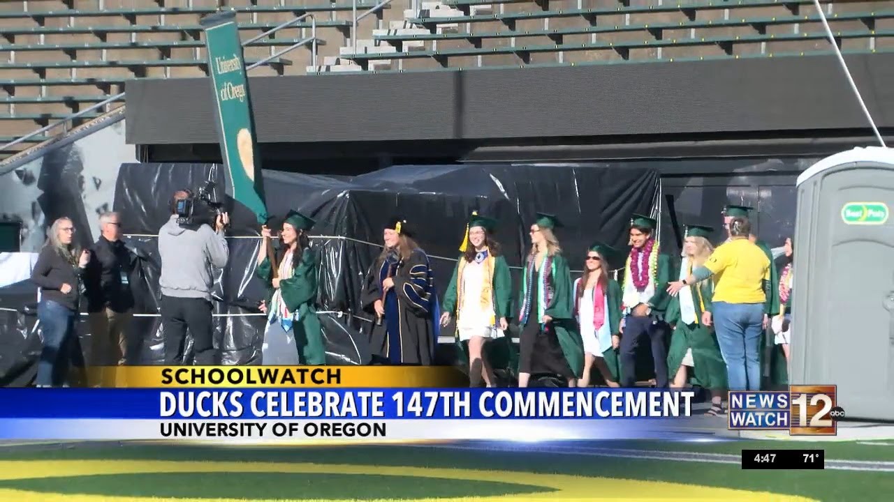 University of Oregon celebrates 147th commencement - YouTube