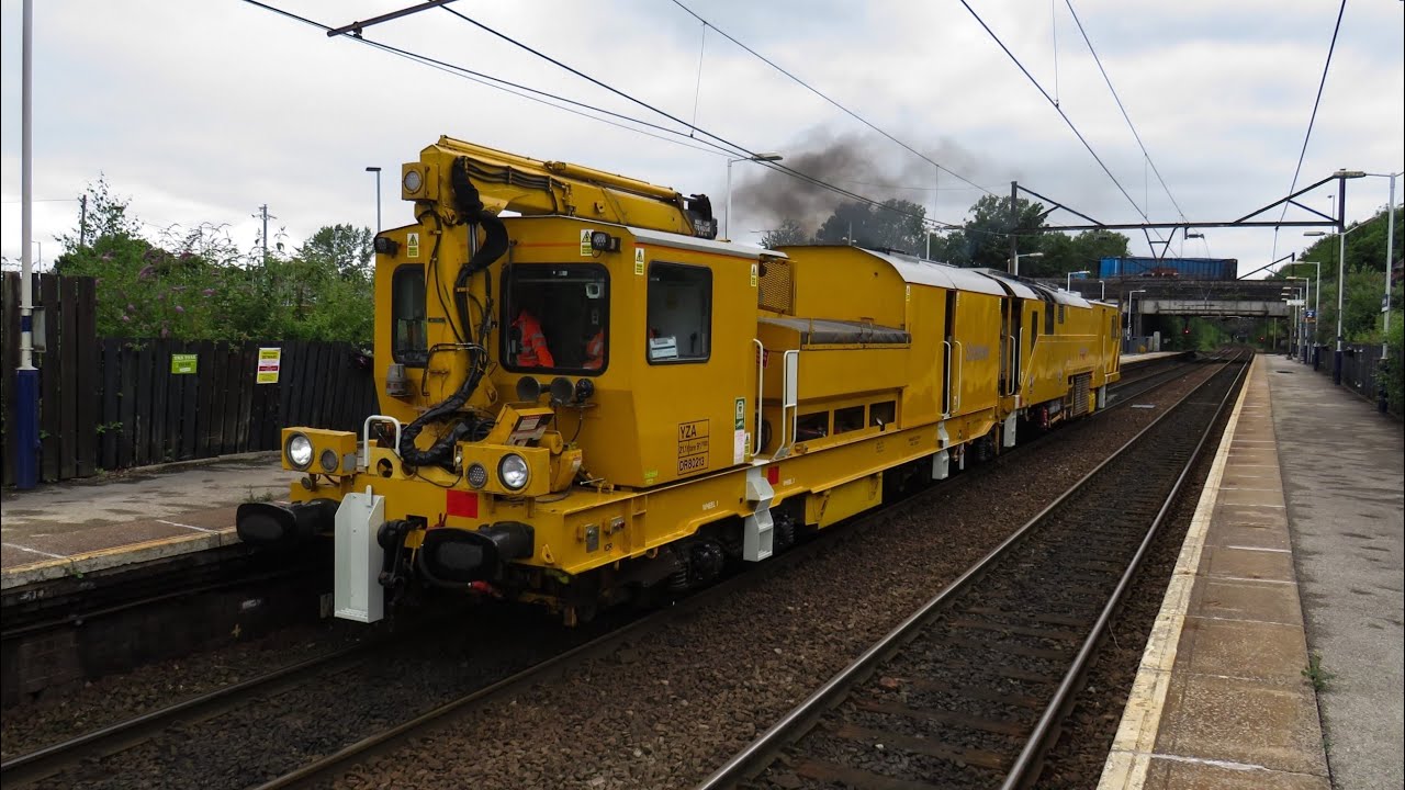 NR Stoneblower No. DR80213 on 6U33 Stafford A.S - Guide Bridge V.Q ...