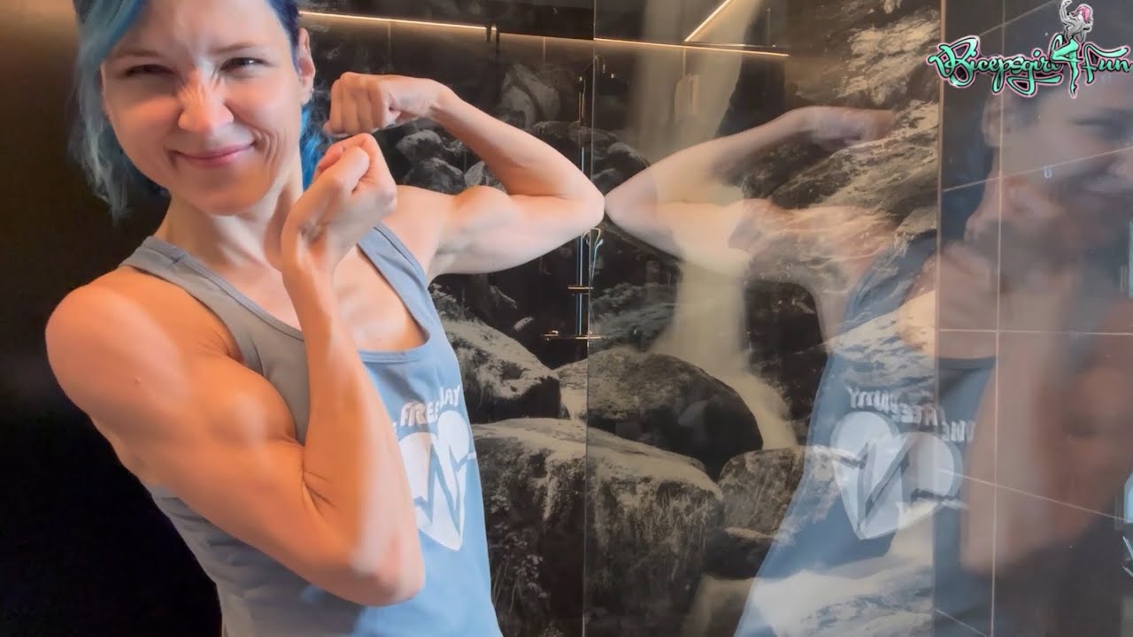 Biceps Glass Reflection Flex - YouTube
