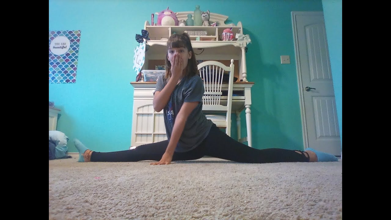 HOW TO DO THE SPLITS!! (IT WORKED!!) - YouTube