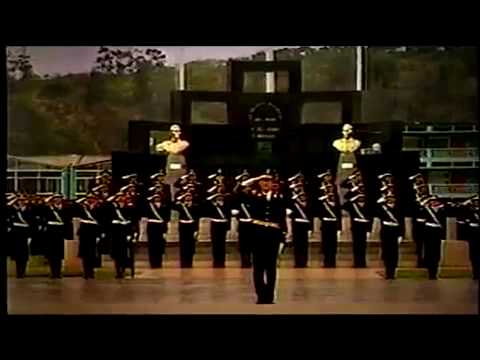 Peruvian national anthem and armed forces - YouTube