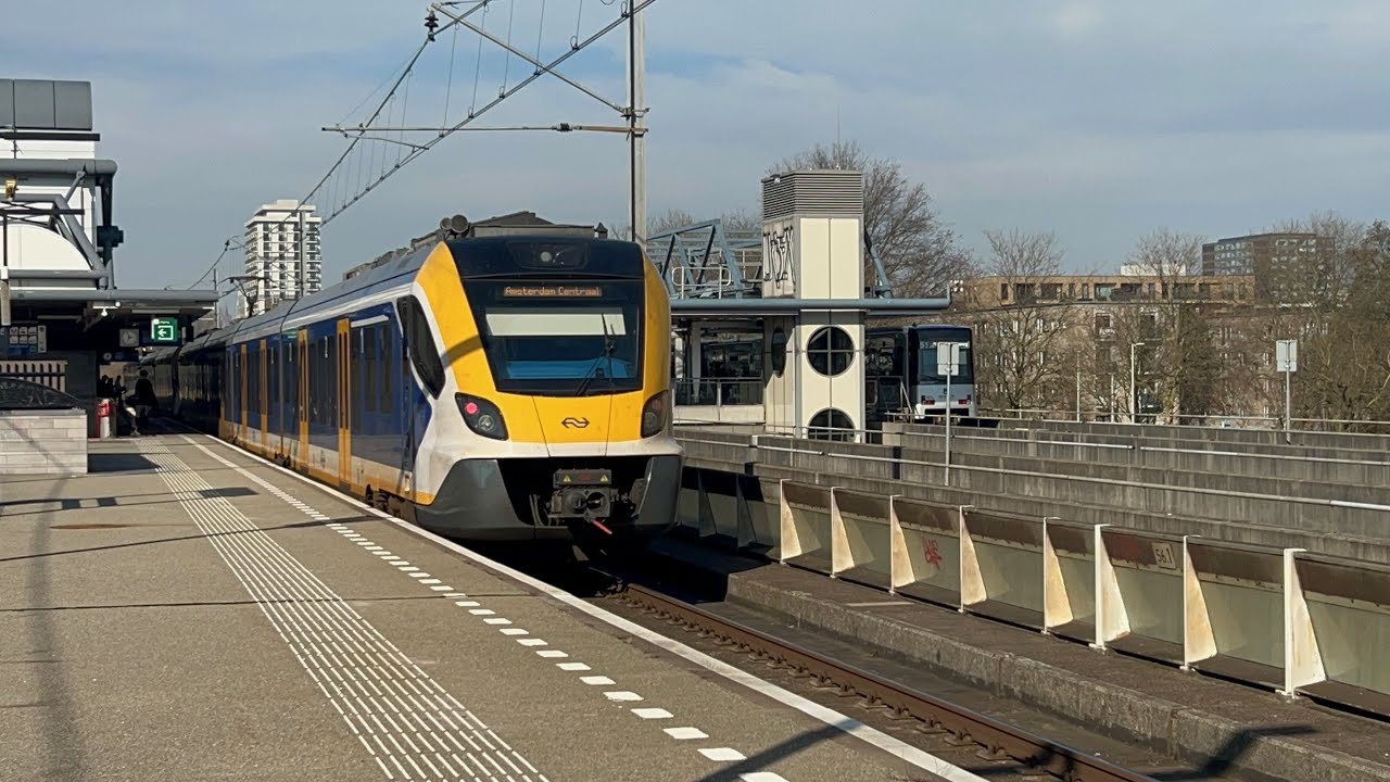 ICNG-B ON THE SCHIPHOL-AMSTERDAM CENTRAAL ROUTE?! Trainspotting on 6/03 ...