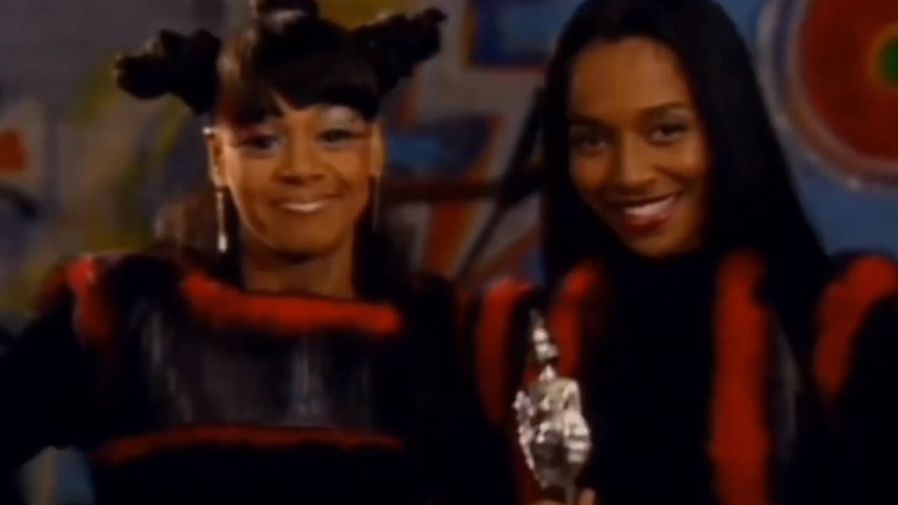 TLC win Best International Group at the Brit Awards (2000) - YouTube