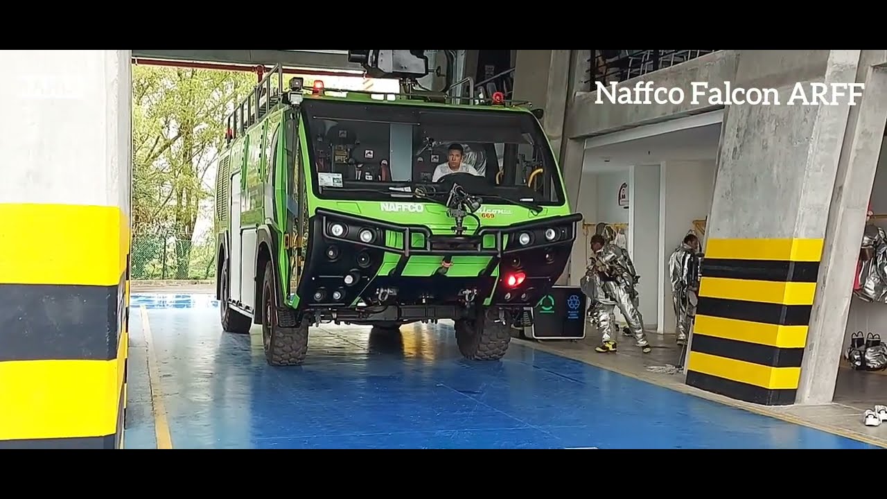 Naffco Falcon Airport Rescue Fire Fighter 4x4 - Emergency simulation ...