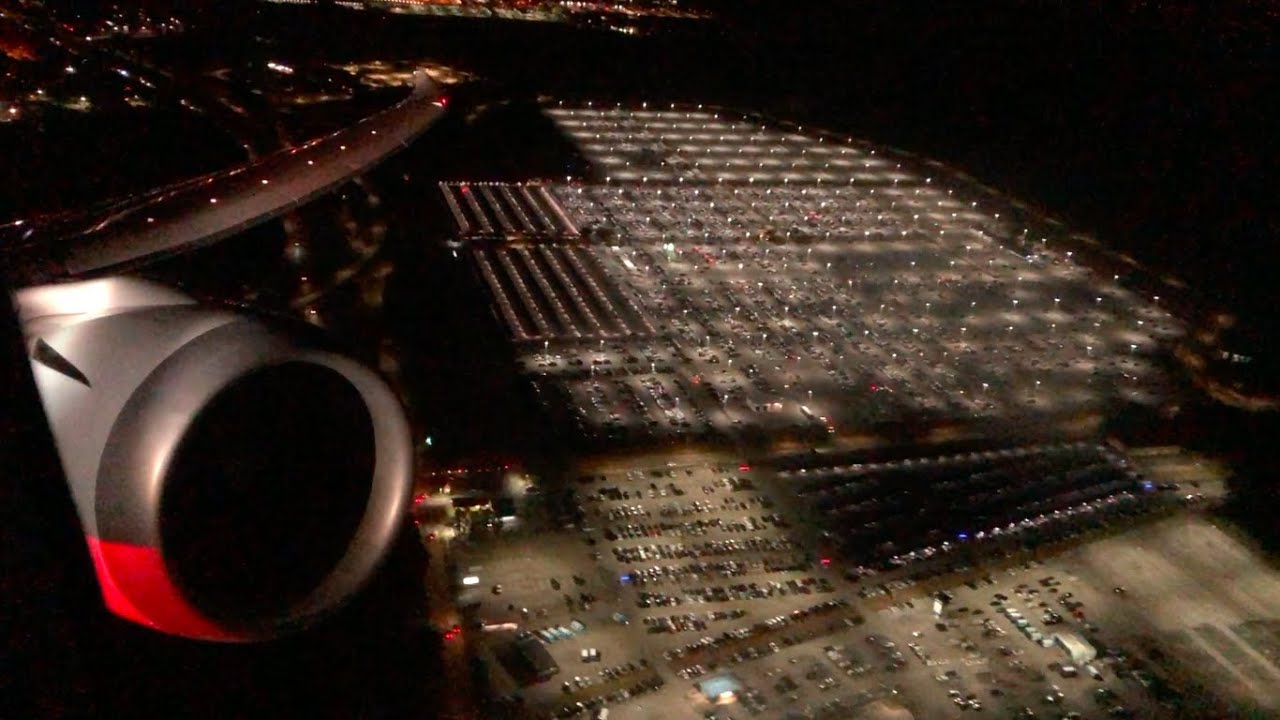 Turkish Boeing 787-9 Startup, Taxi, and Quiet Night Takeoff from ...