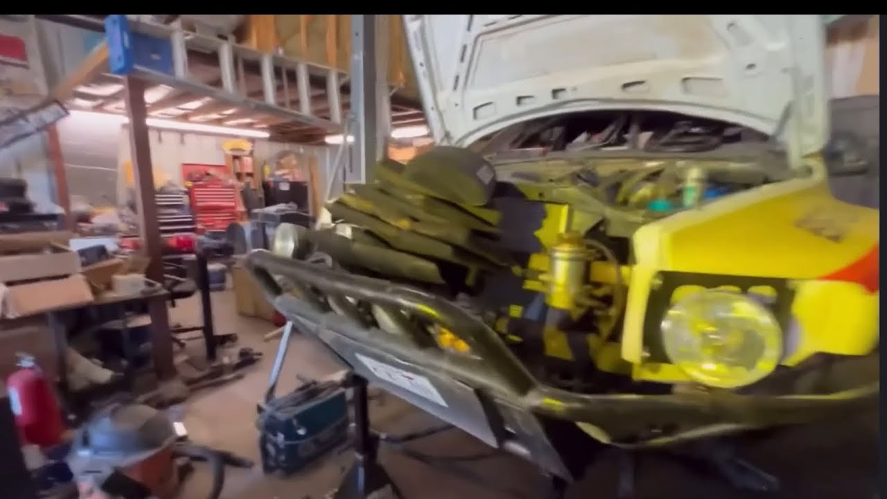 Bryant Blakemore Firing Up His Off-Road Racing Trucks - YouTube