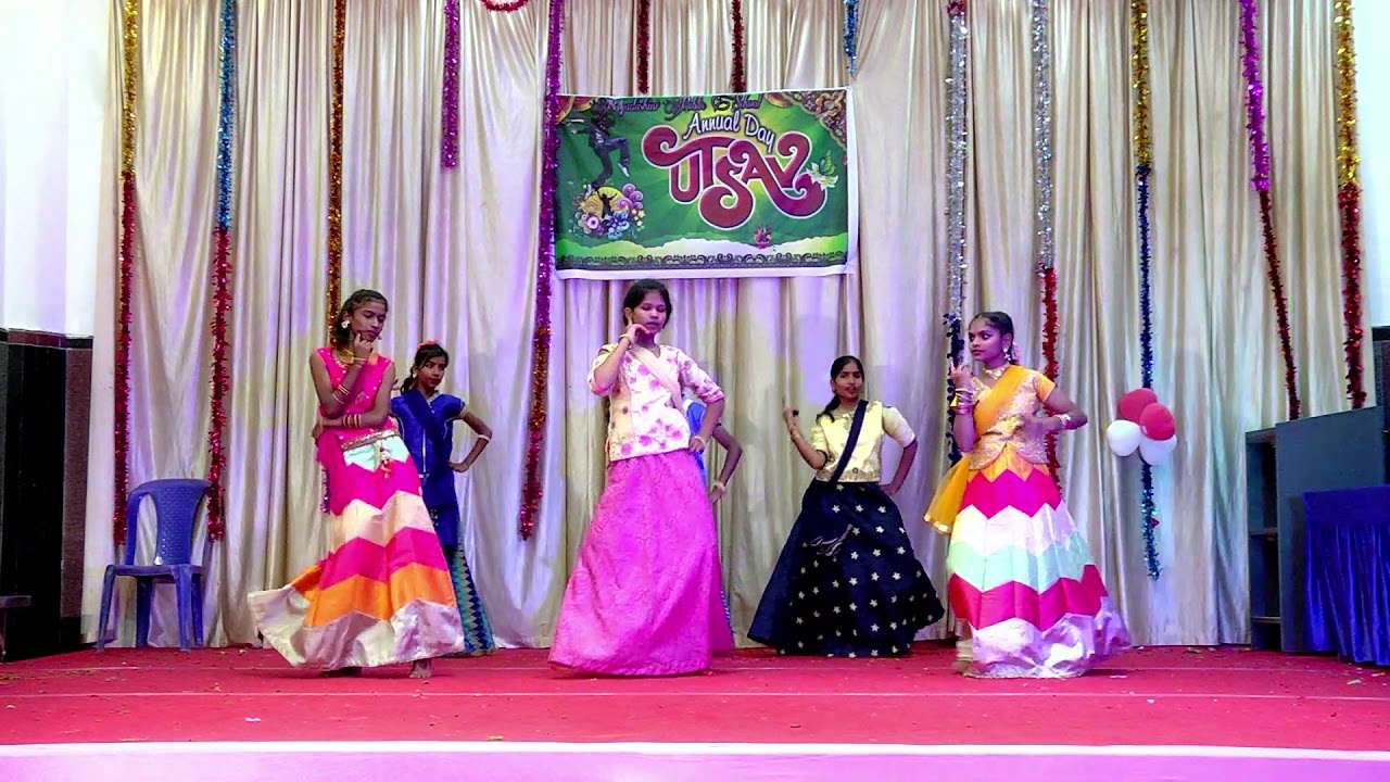 7th Std Girls Dance - YouTube