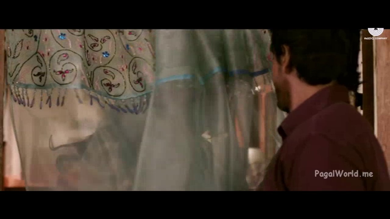 Raees movie song udi-udi jaye - YouTube