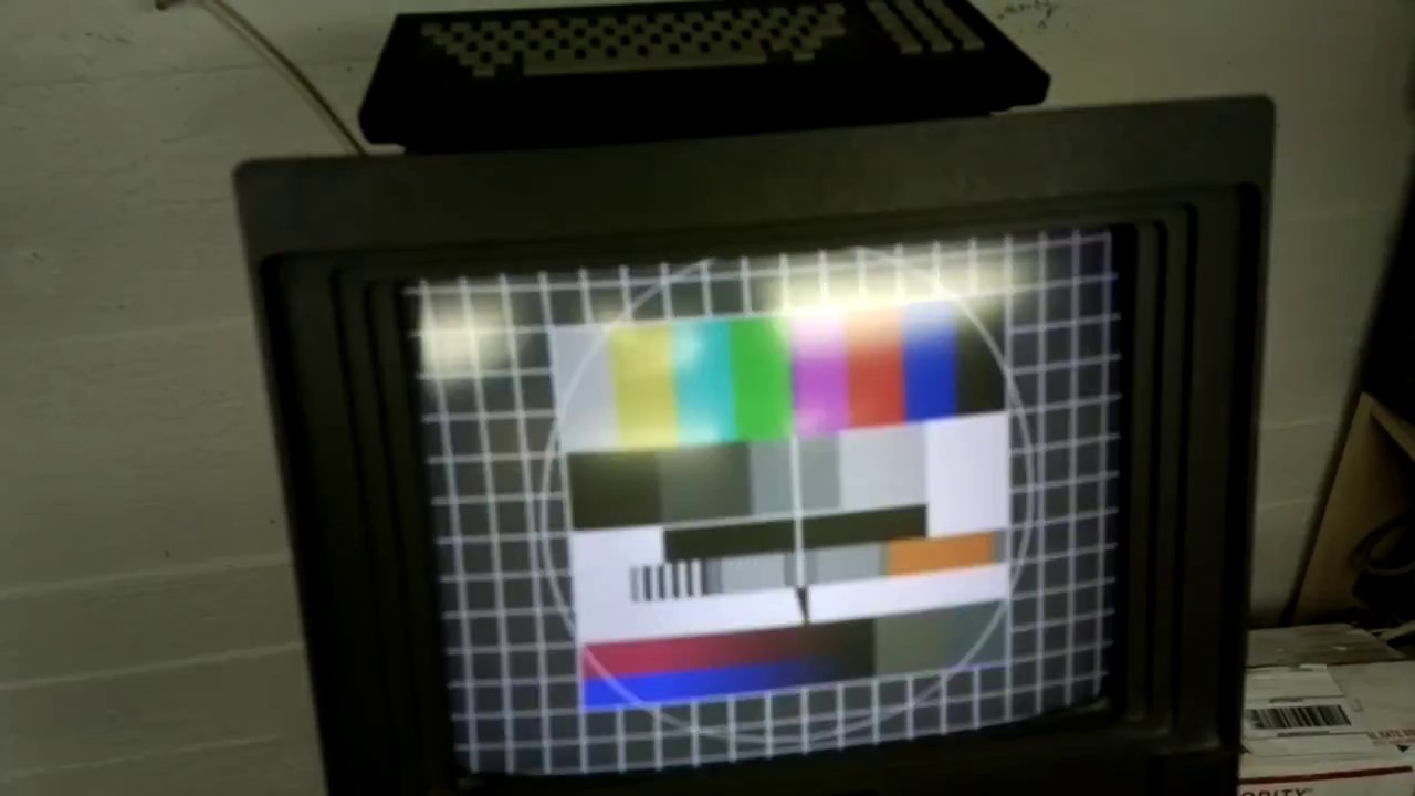 Nostalgic PAL television test gear feeding an old Luxor TV - YouTube