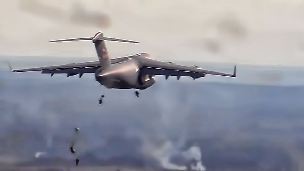 82nd Airborne Division Static Line Jump From C-17 - YouTube