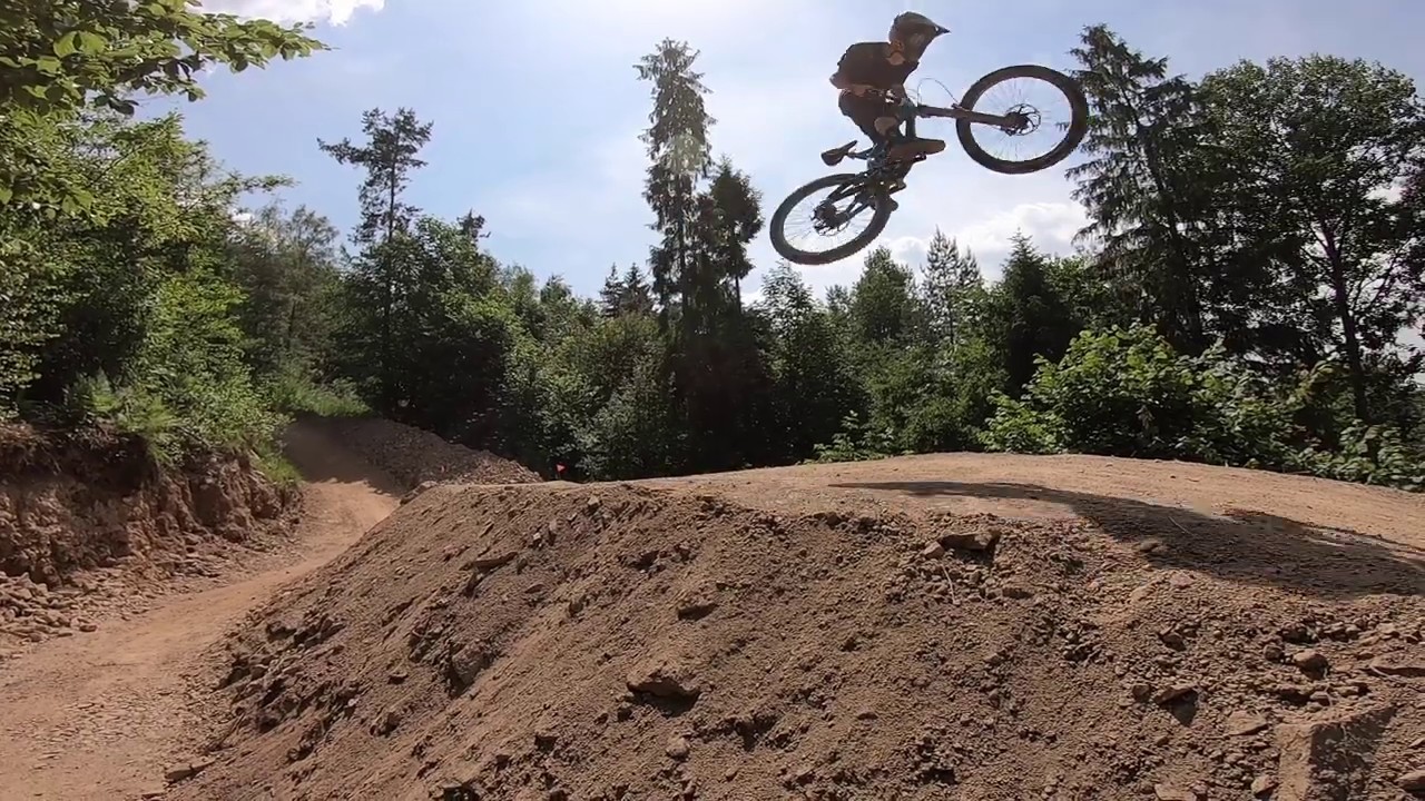 NAJLEPSZY BIKE PARK W POLSCE??? KASINA BIKE PARK - YouTube