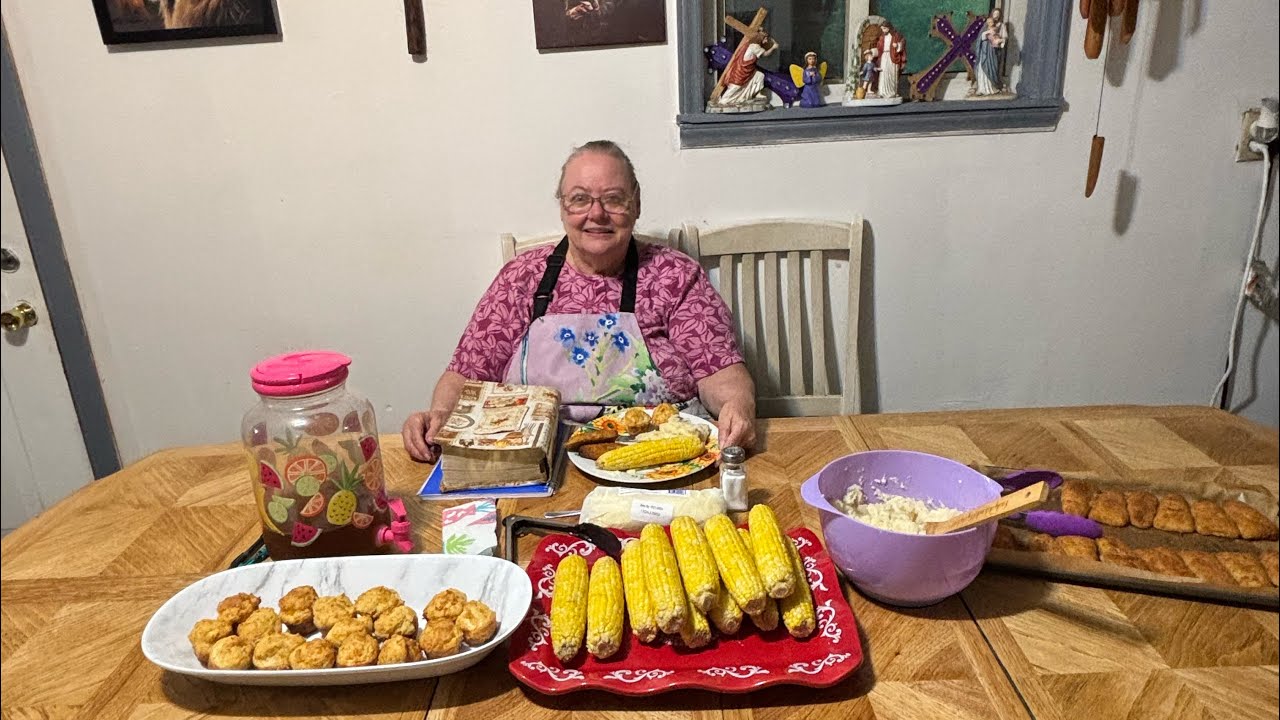 My Mamaw’s homemade country dinner! - YouTube