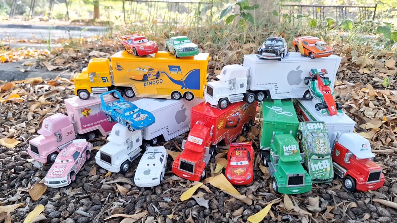 Disney Pixar Cars Lightning McQueen, Mater, Fillmore, Frank | Play in ...