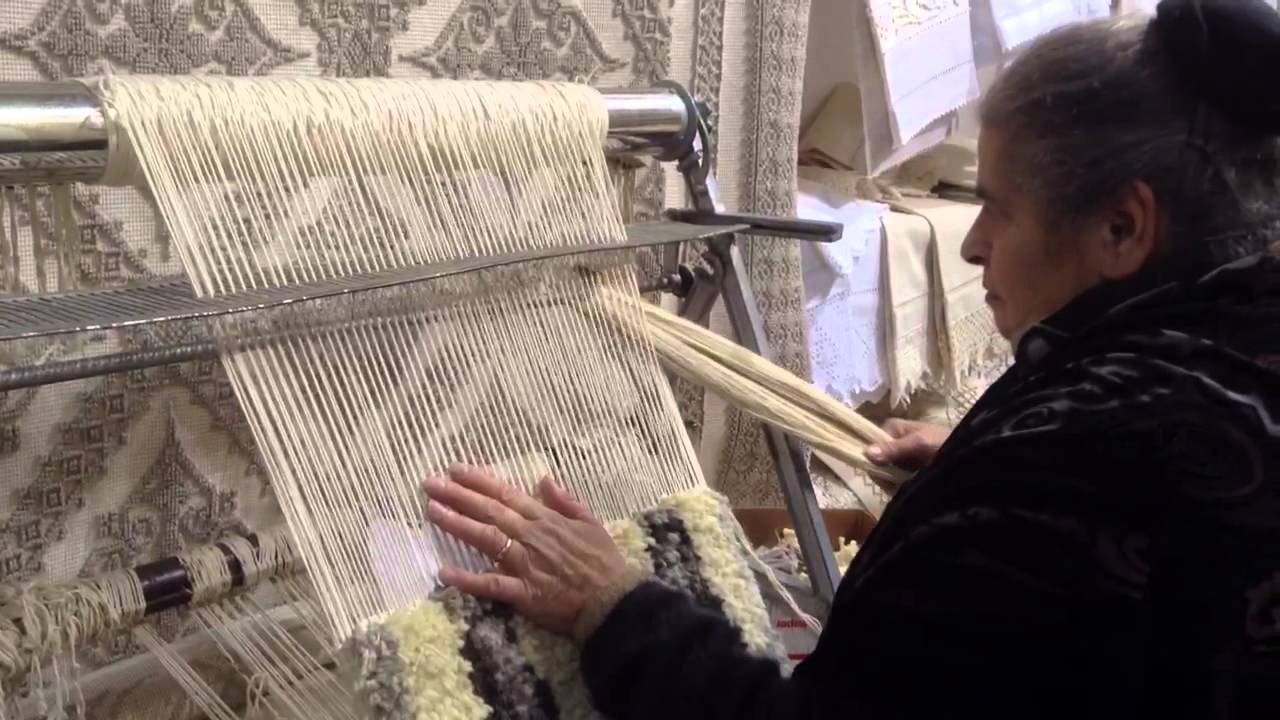 Lavorazione al telaio verticale - YouTube