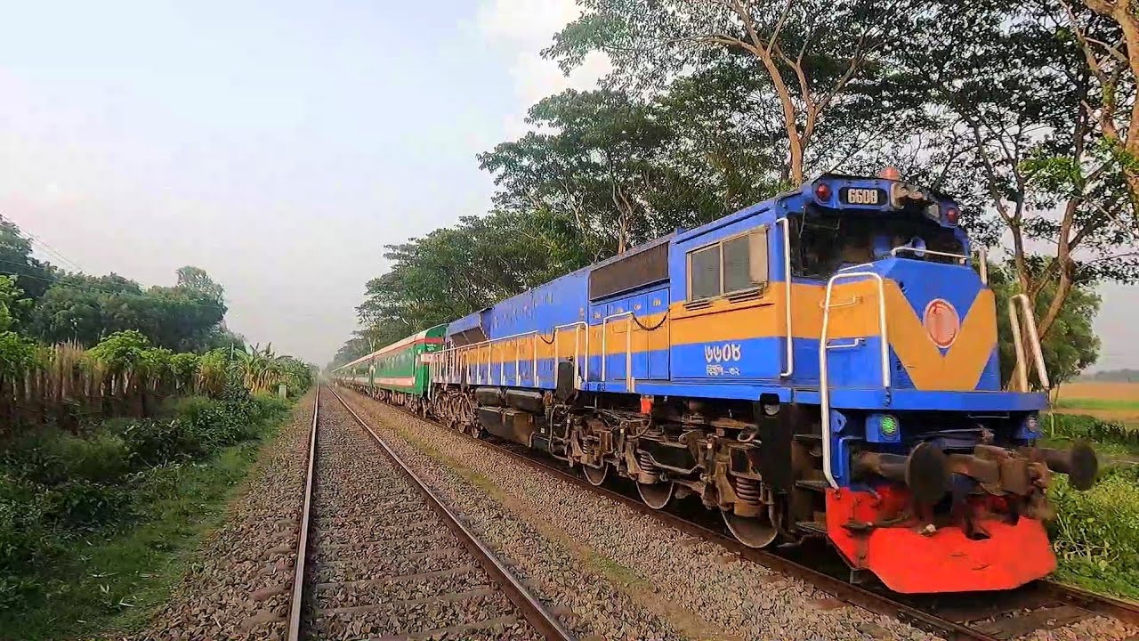 Brand New Emd gt42 Action - Dangerous Dust stromy Train - Benapole ...