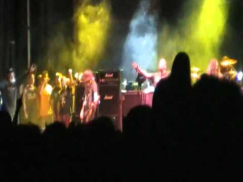 04- DOWN - " Lifer " (Resurrection Fest 31-07-2010) - YouTube