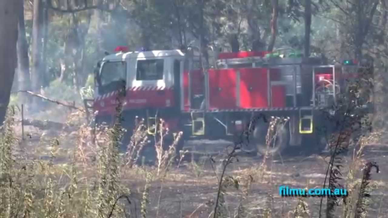 Australian Bush Fire fighters Monday Feb 1st 2011 - YouTube