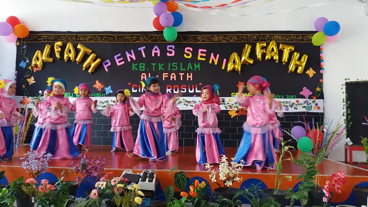 Pentas seni tari Al Fath by niswa - YouTube