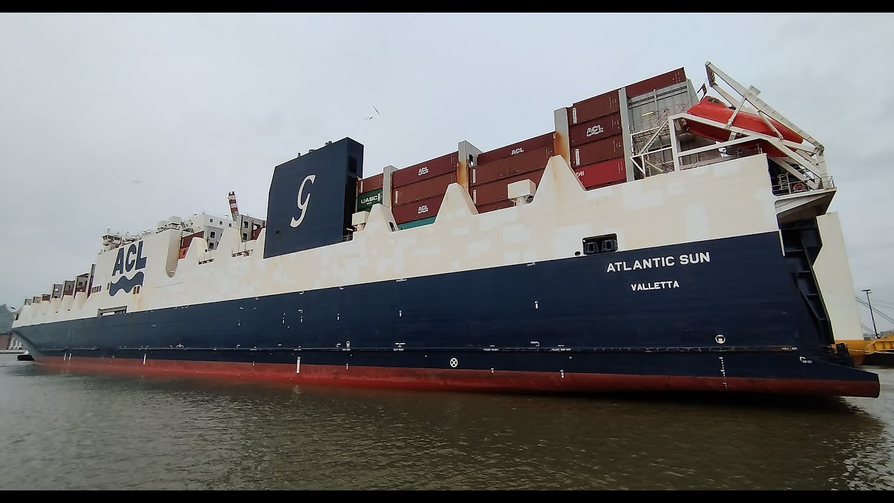 1080p Atlantic Sun Anlegemanöver am O'swaldkai Hansahafen in Hamburg 22 ...