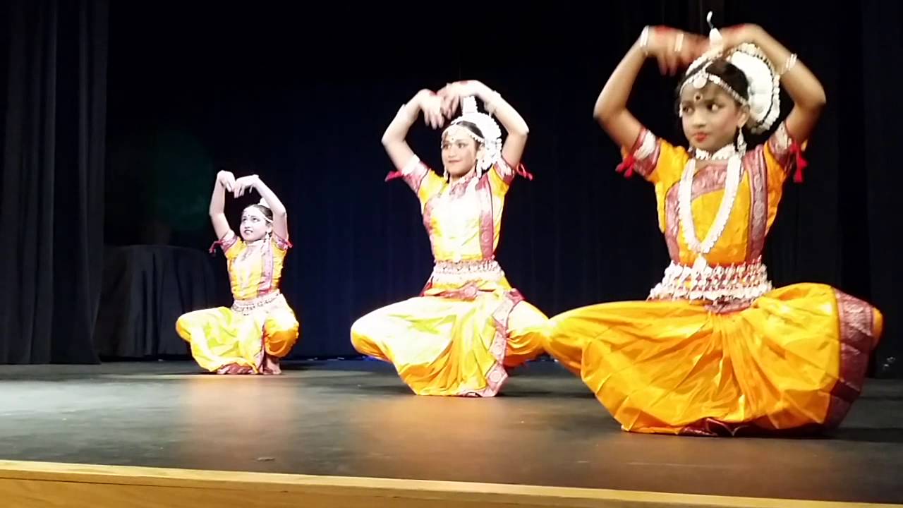 Mangalacharan - Odissi dance at Tampa - 2015-Mar-13 - YouTube