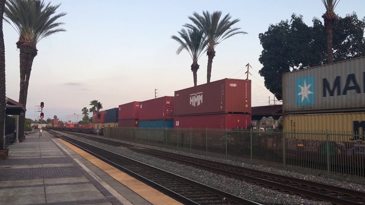 BNSF W/B 10,000ft long Stack train going through Fullerton station 2020 ...