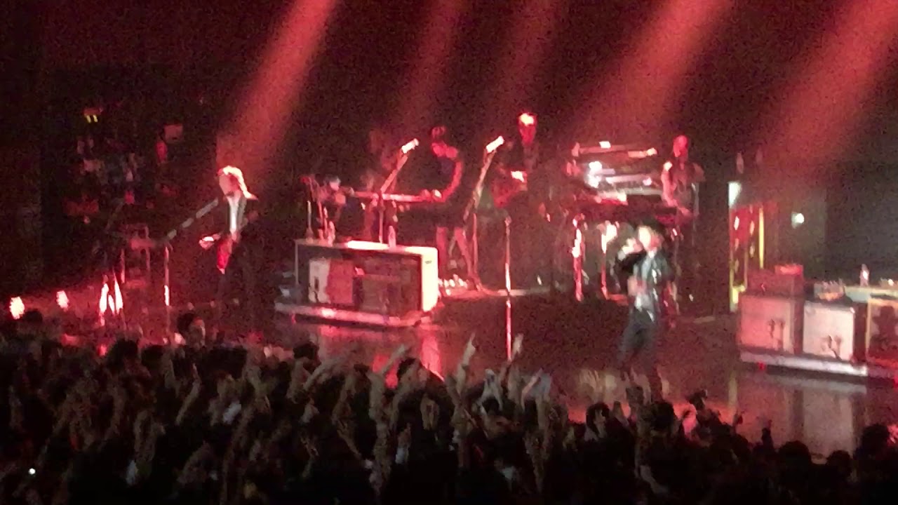 "I'm so free" "Loser" "E-Pro" Beck @Shinkiba Studio Coast Oct.24,2017 ...