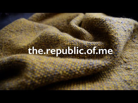 Mustard shawl and new handspun yarn / the republic of me knitting podcast + lifestyle vlog