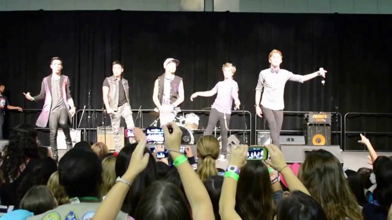 IM5 "Zero Gravity" Girltopia - YouTube