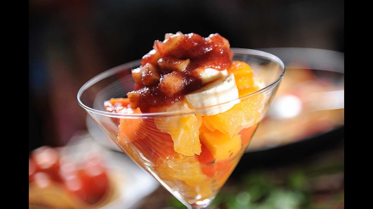 Copa de frutas con salsa de arándanos - YouTube