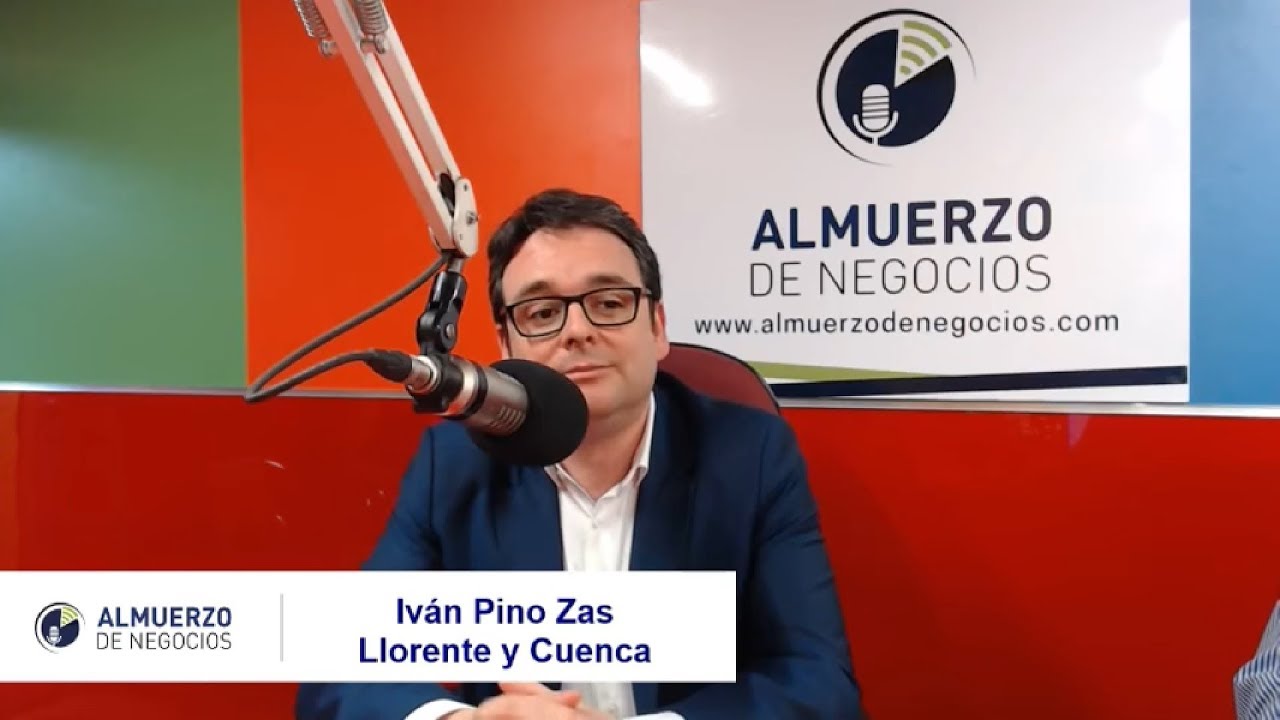 El medio no es el mensaje. #Entrevista a Iván Pino Zas de Llorente y ...
