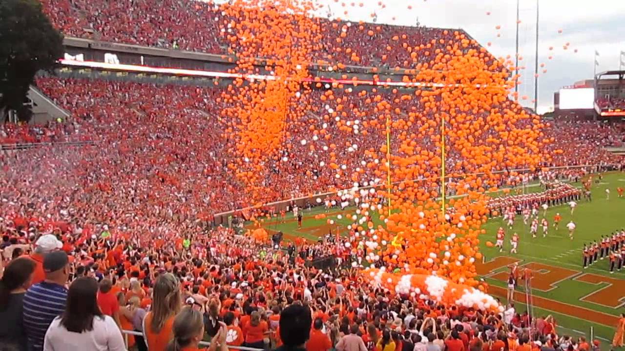 Entrance of Clemson Tigers to stadium - YouTube