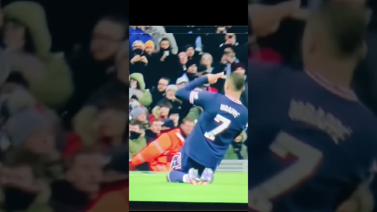 Mbappe Knee Slide🤩 | #mbappe #psg #soccer #football #shorts - YouTube