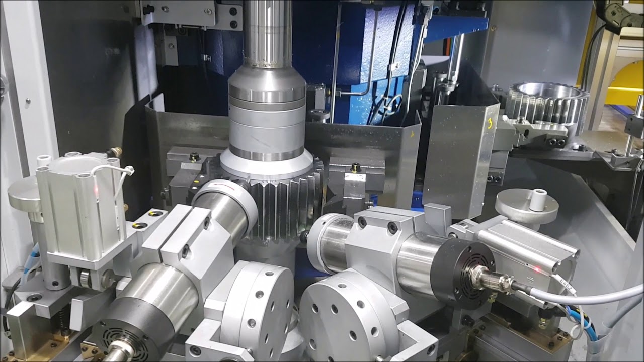 HERA 350 CNC GEAR HOBBING MACHINE - Chamferring 1 (기어호빙머신-챔퍼링) - YouTube