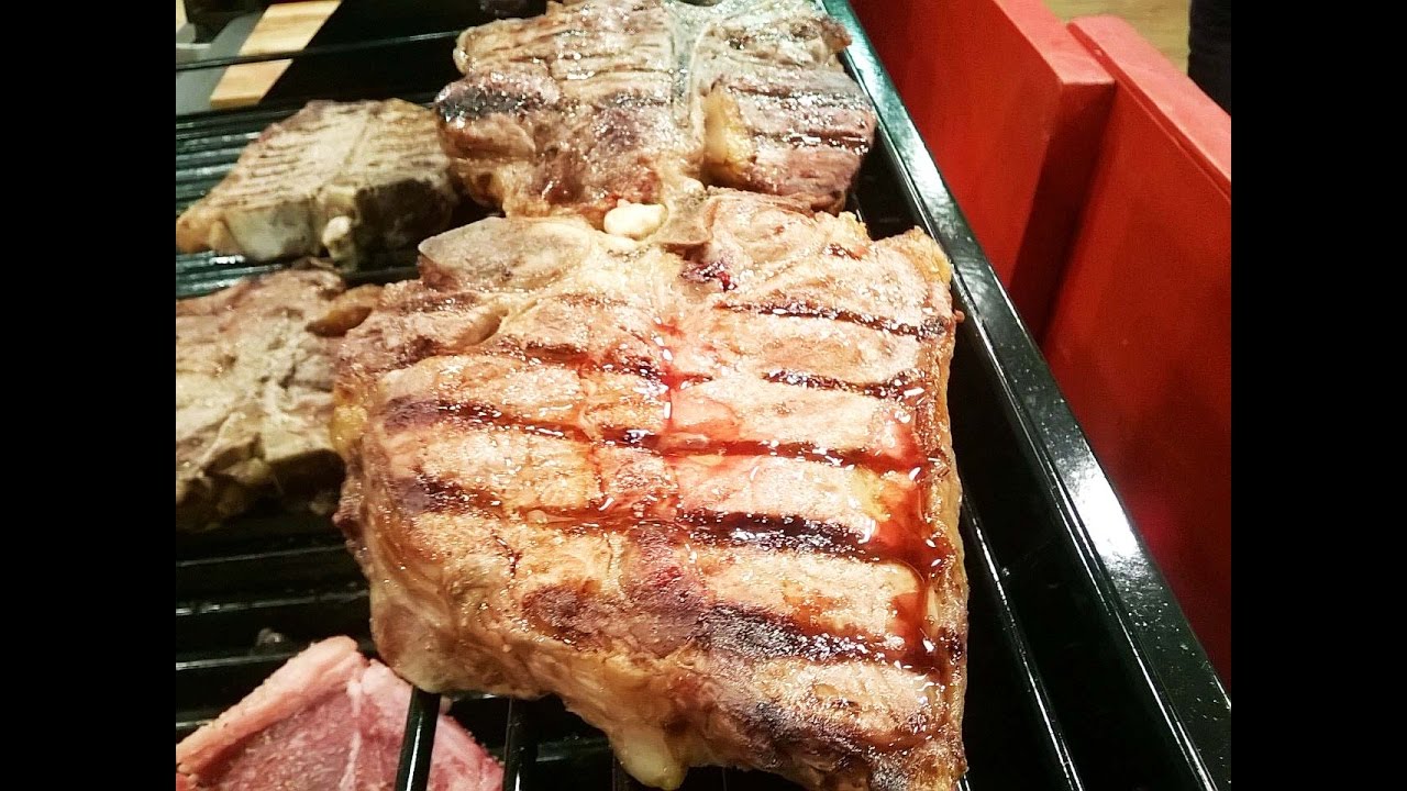 Bife T bone a la parrilla con papas rosti y ensalada oriental - YouTube