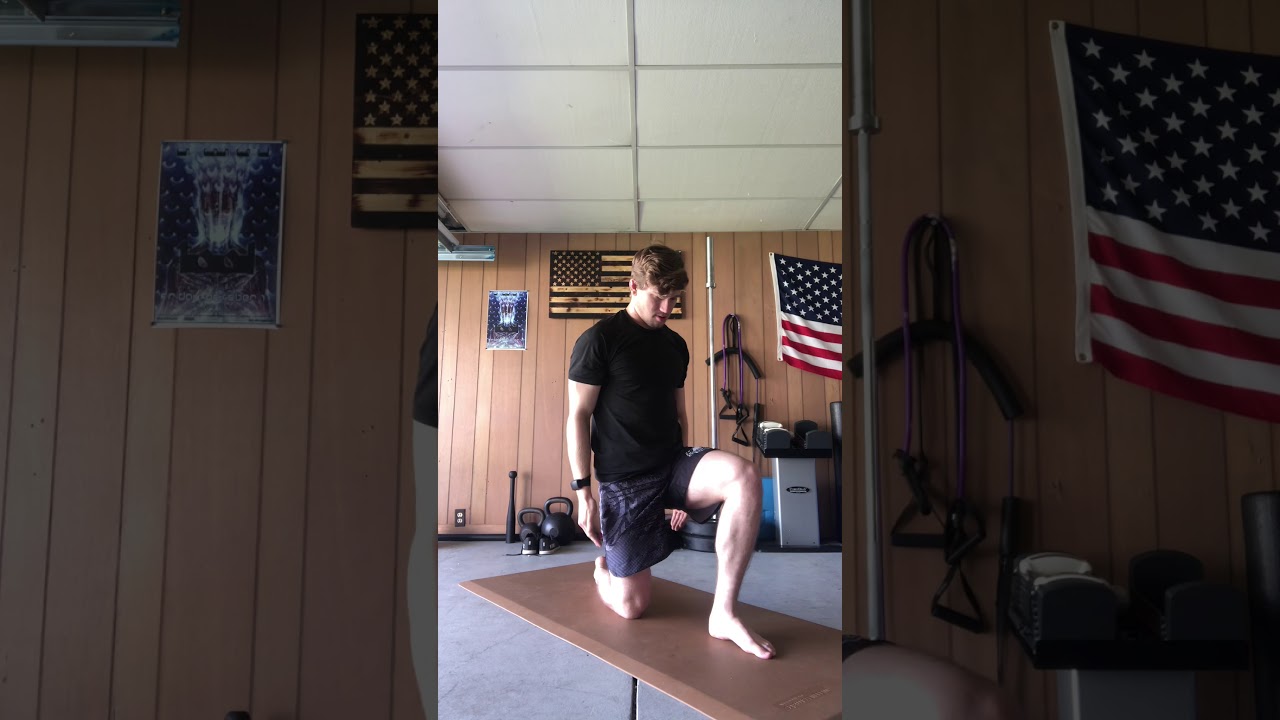 Half Kneeling Hip Flexor with Overhead Reach & Lean - YouTube