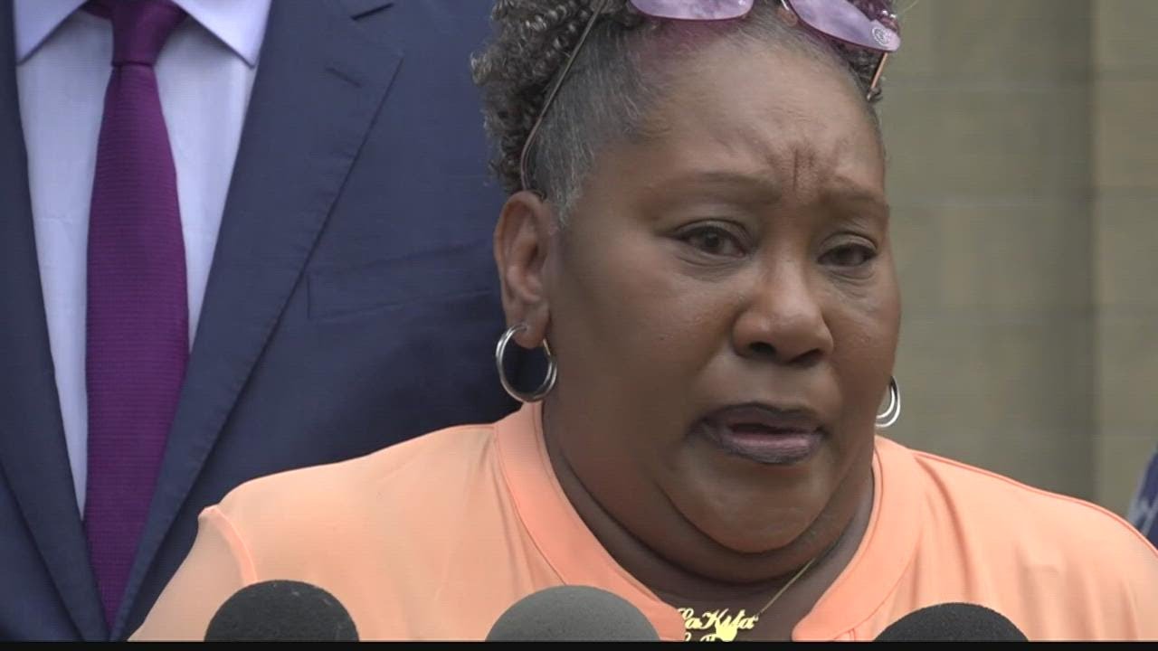 25 million dollar lawsuit against the sheriff and deputies involved in ...